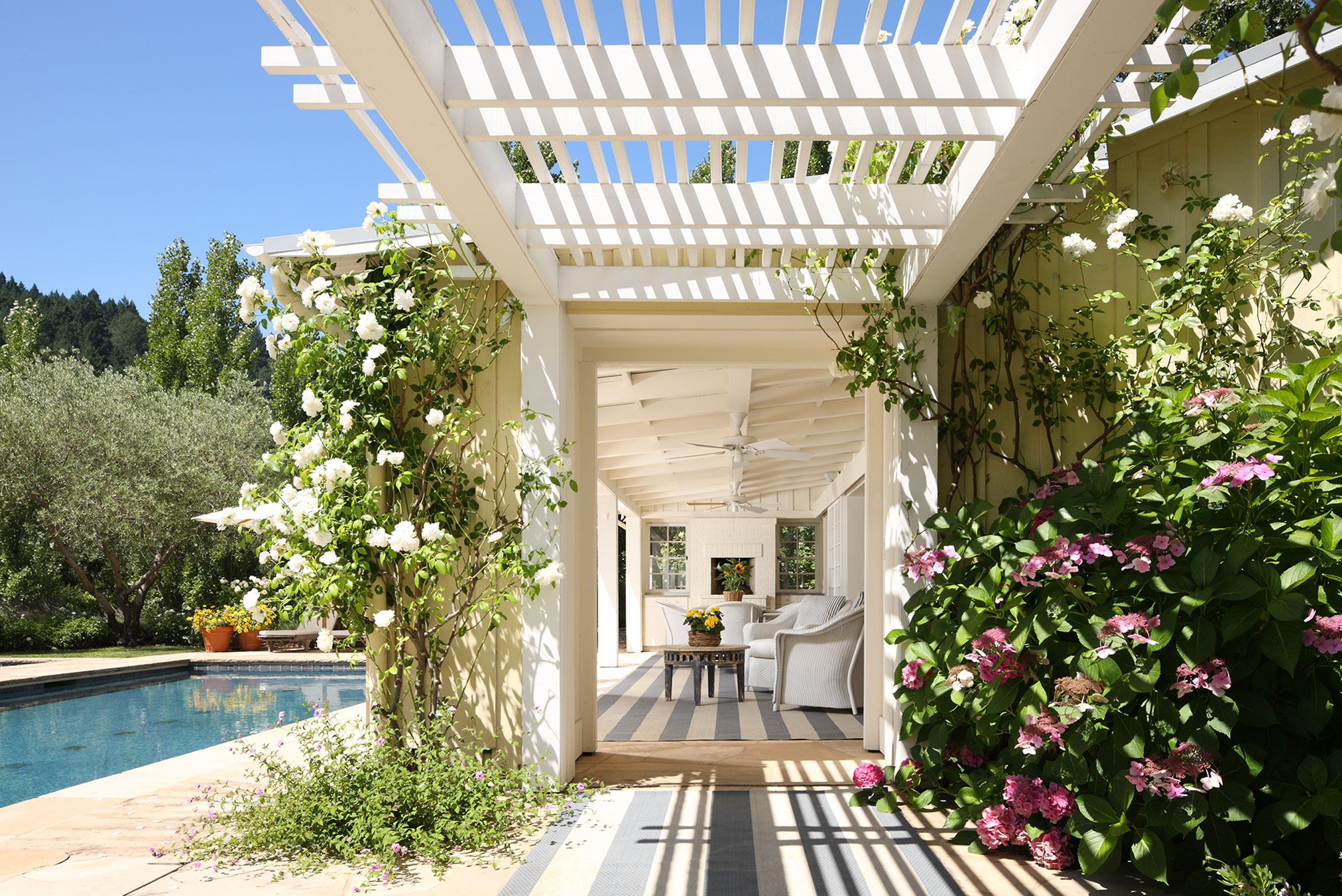 Farmhouse Chic - Lori Backen Interiors Lori Backen Interiors